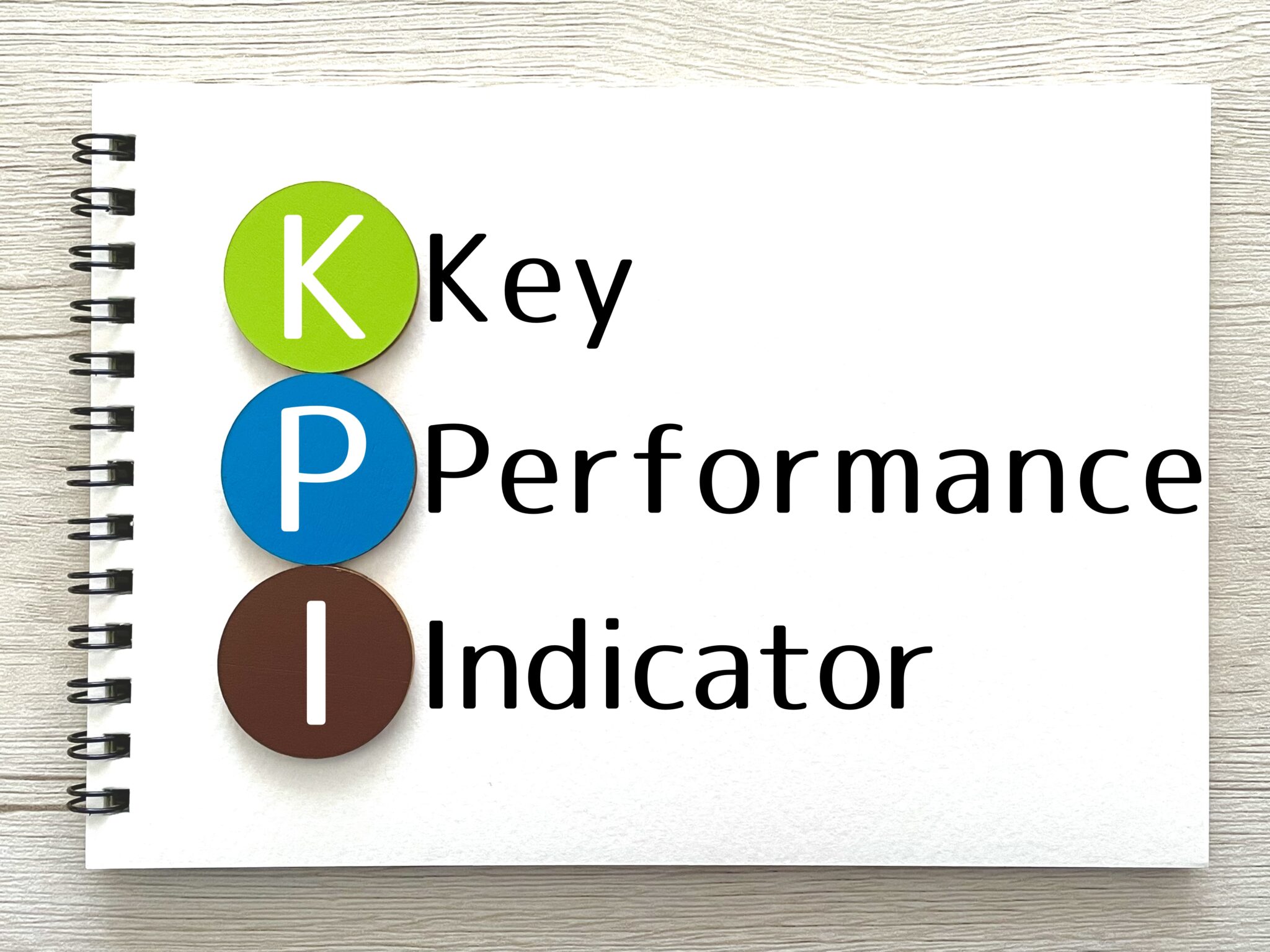 不動産業におけるKPIの設定方法: 用語の解説から設定のポイントまで徹底解説 - TechSuite AI Blog